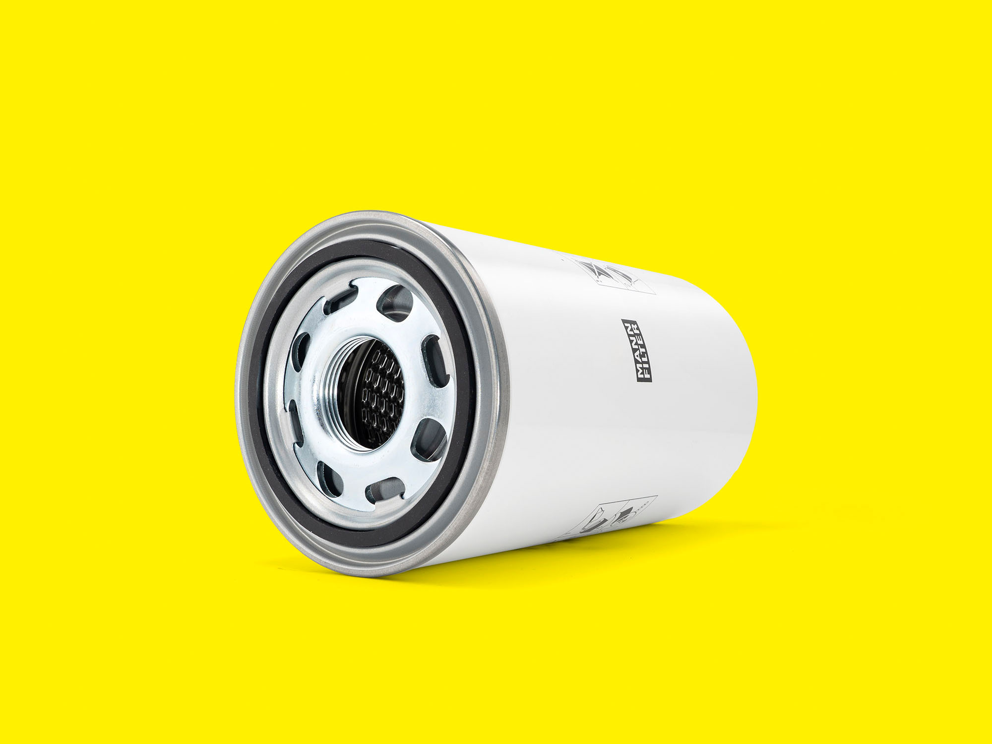 Industrial engine filters for heavy machinery from MANN-FILTER